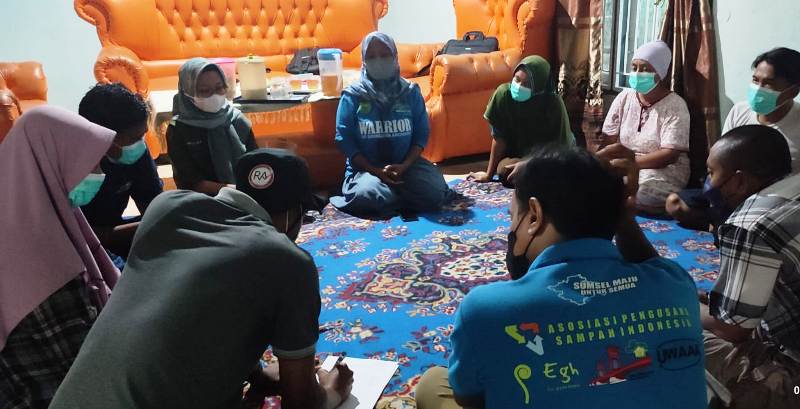Manfaatkan Limbah Botol Plastik Bekas untuk Filterisasi IPAL ...